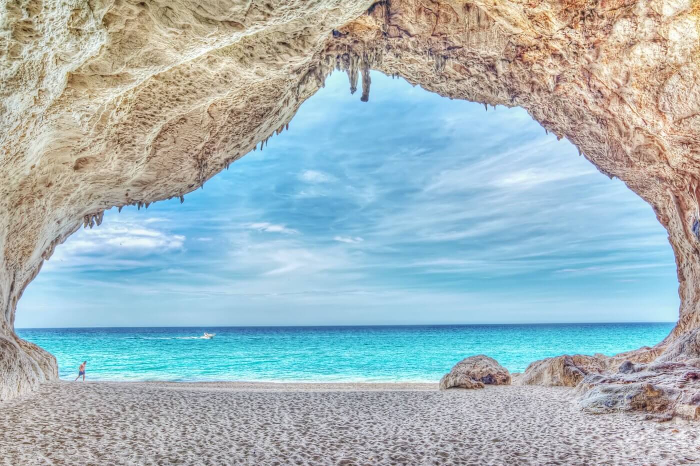 Cala Luna, księżycowa plaża wschodniej części Sardynii